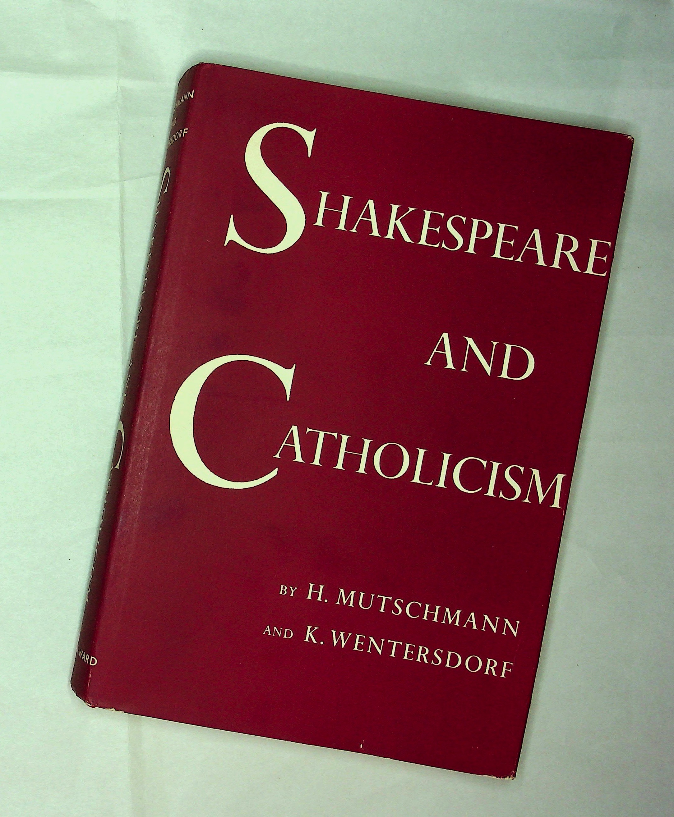 Avenue Victor Hugo Books - Rare & Used Bookstore in Lee, NH